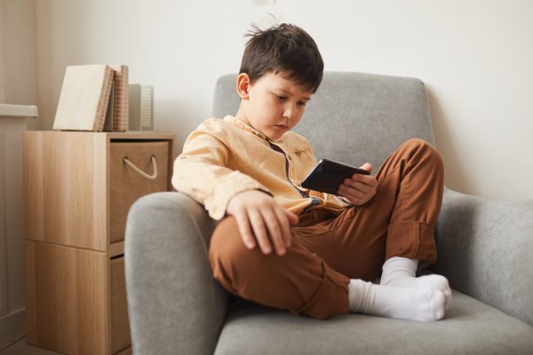 8 Ways to Reduce the Time Children Spend on Electronic Devices - Nspirement