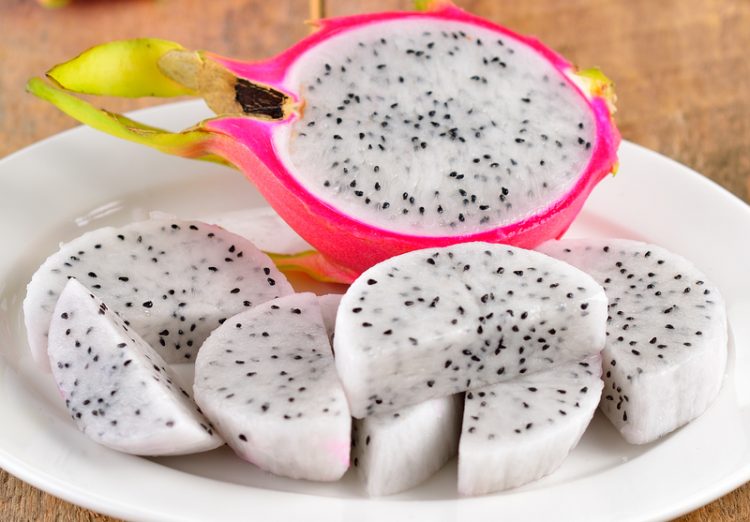 7 Fruits That Relieve Dry Eyes