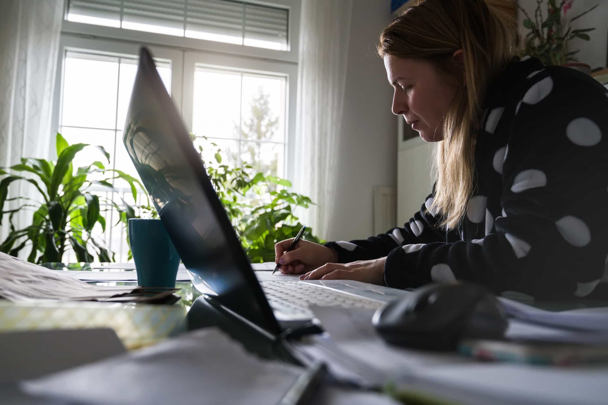 7 Tips to Stay Healthy While Working From Home