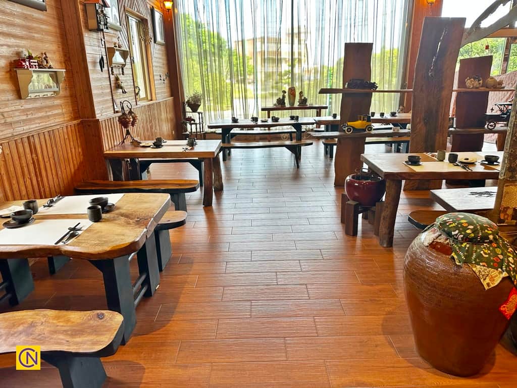 Tich Garden: A Unique Restaurant with Fine Scenery and a Comfortable ...
