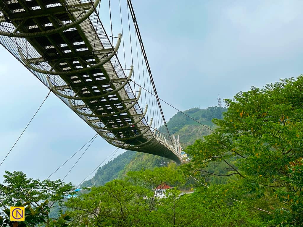 A Fascinating 'Smile Curve' in Taiwan: The Taiping Suspension Bridge ...