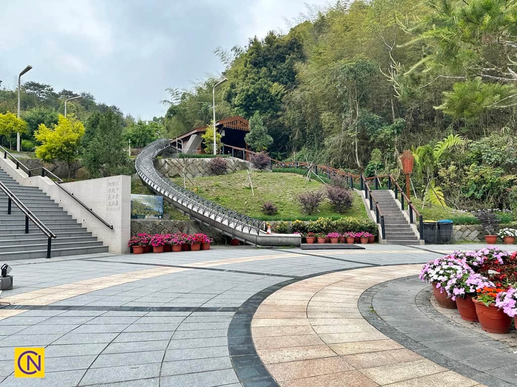 A Fascinating 'Smile Curve' in Taiwan: The Taiping Suspension Bridge ...