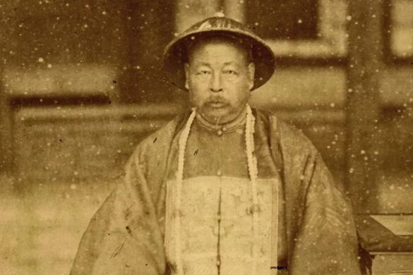 The History and Cultural Significance of Chinese Fans - Nspirement